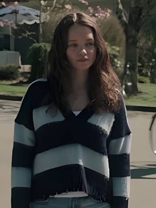 Invasion Olivia-Mai Barrett Blue V-Neck Cropped Sweater